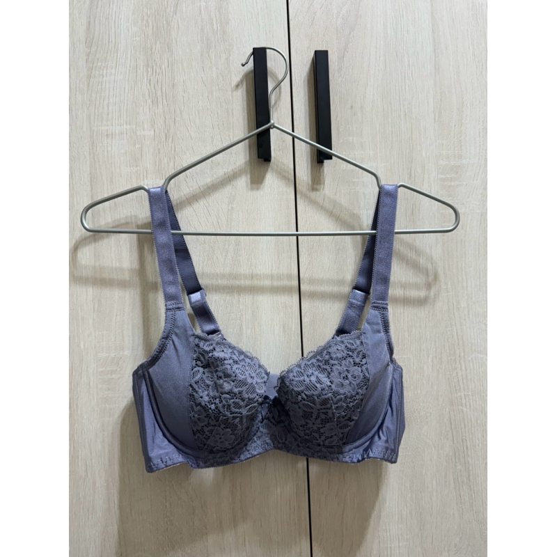 全新黛安芬75C /34C有鋼圈內衣-紫色 | 蝦皮購物