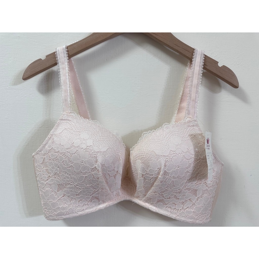 華歌爾 內衣 集中托高內衣專櫃內衣品質保證 獨家 特賣 下厚上薄 三排扣 B85 D85 C85 胸部UPUP | 蝦皮購物