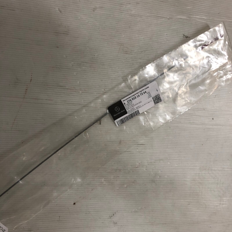 BENZ 2760101672 機油尺 M276 | 蝦皮購物