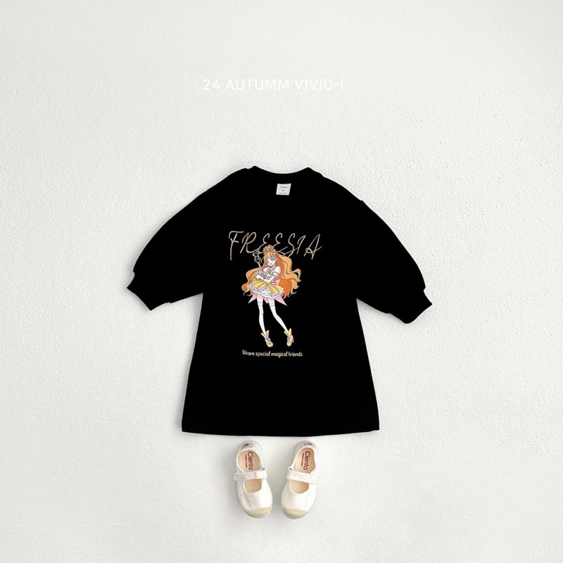 (現貨）魔法少女長版T M 95-105cm | 蝦皮購物