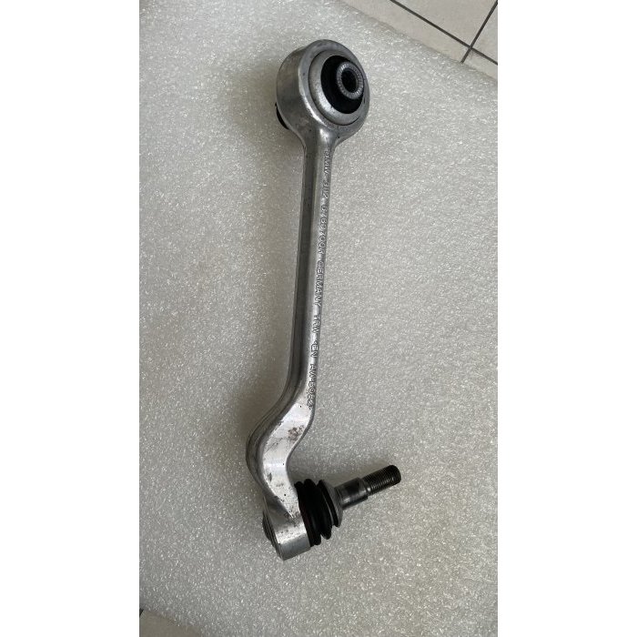 BMW E90 E92 E91 335i 正廠拆車 右前 前右 下三腳架 下三角架 下支臂 31126763700 R | 蝦皮購物