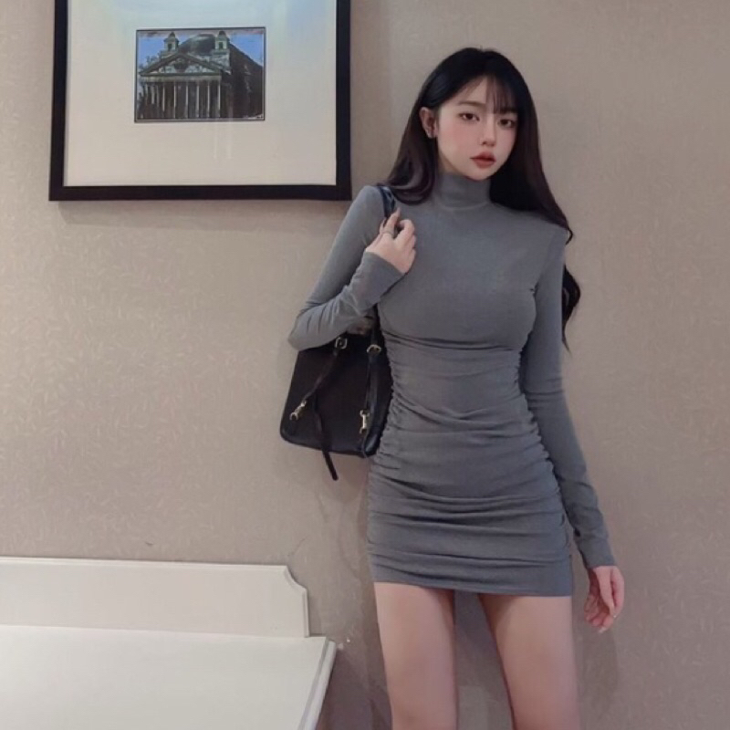 Yi_shop • ins 《現/預》半高領長袖側抓皺包臀裙 加絨 辣妹 小紅書女裝 包臀洋 短洋 | 蝦皮購物