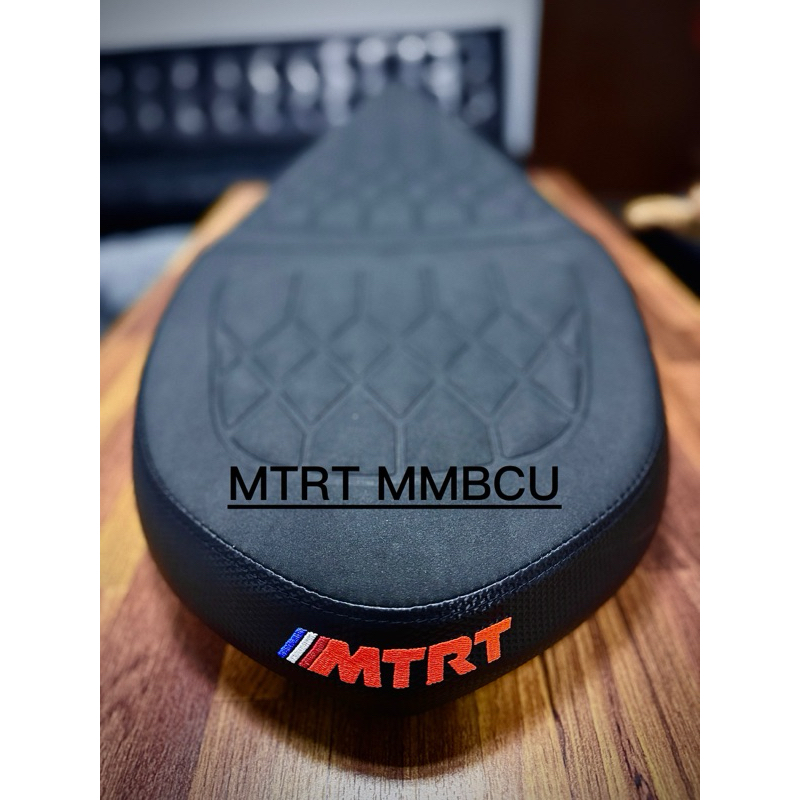 台中億鋒 MTRT MMBCU 曼巴 沙發坐墊 開模款 免交換總成件 坐墊 全電繡 坐墊 開模 買斷 無交換 | 蝦皮購物