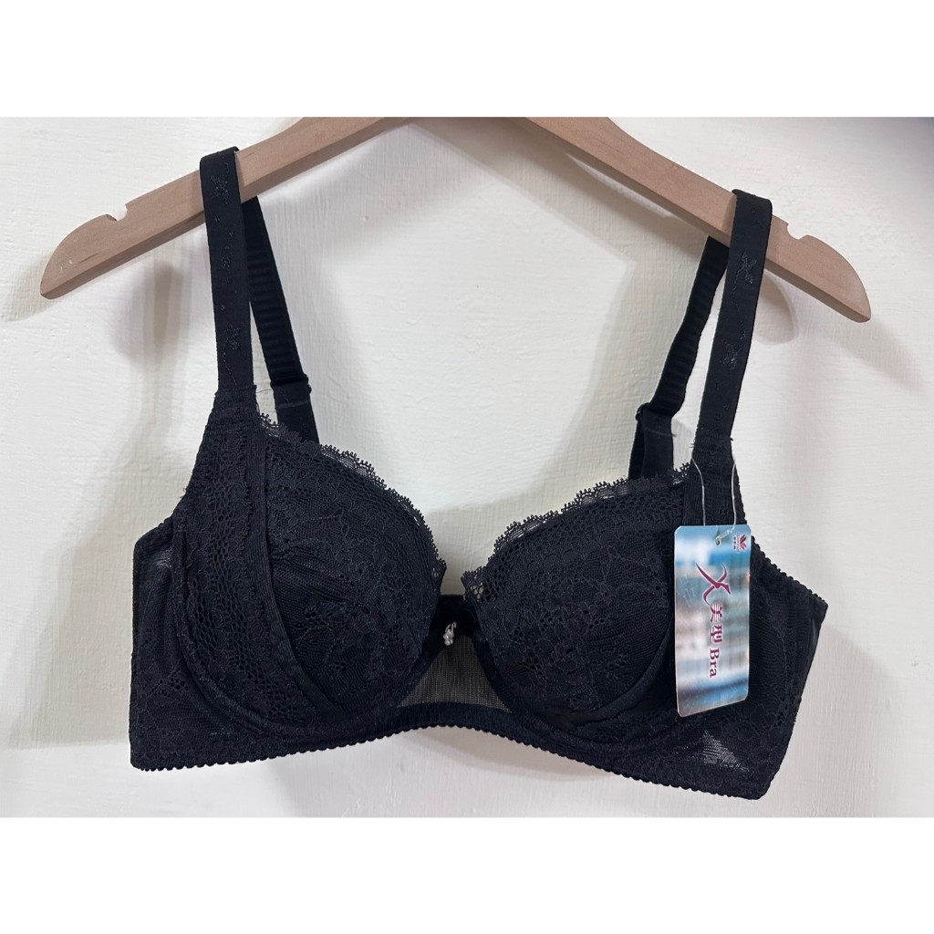 華歌爾X美型 bra時尚黑 黑色內衣 A80 80A | 蝦皮購物