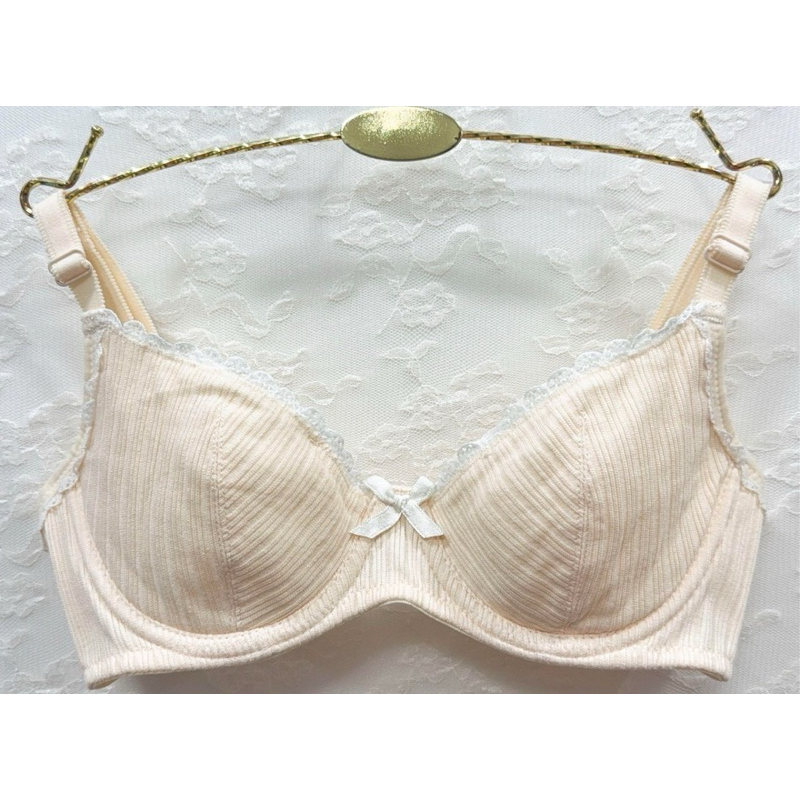 曼黛瑪璉少女內衣 32/70B，薄罩杯，請詳細參閱「商品描述」。 | 蝦皮購物