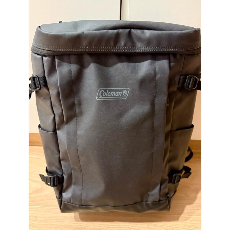 （二手）Coleman Shield 25L backpack 黑色防水後背包 | 蝦皮購物