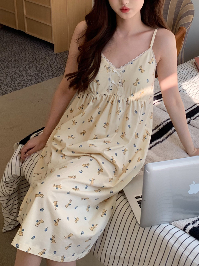 ♡ 部分現貨｜𝟕𝒑𝒖𝒑𝒖🧸花園裡的小兔夏天吊帶睡裙/帶胸墊🧸電子發票/夏季睡衣/夏天睡衣/夏天睡裙/長裙/連身裙/洋裝 | 蝦皮購物