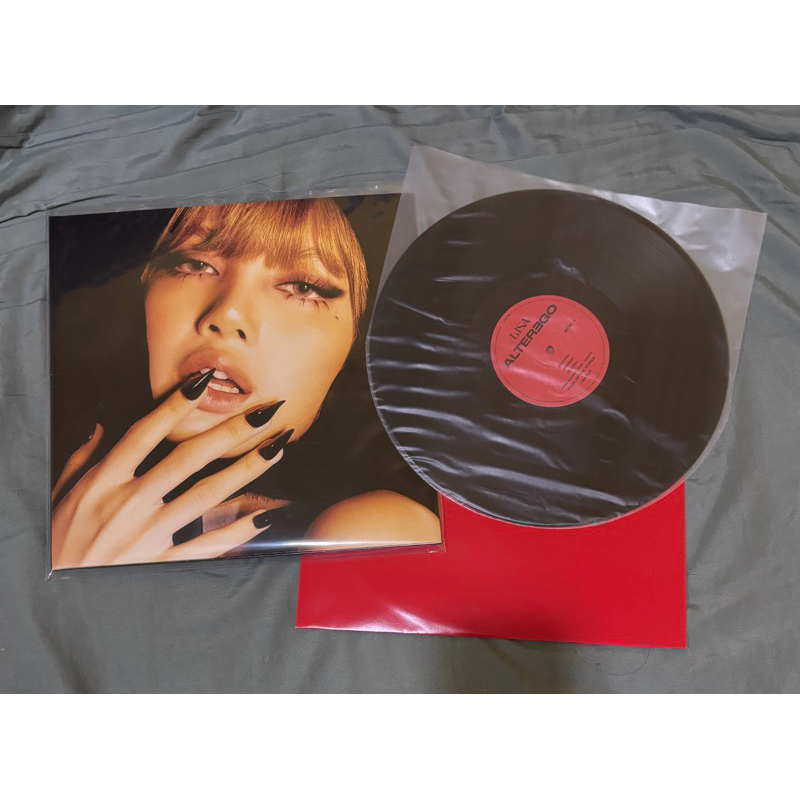 現貨！Blackpink Lisa ALTER EGO Vinyl 美版黑膠（透黑） | 蝦皮購物