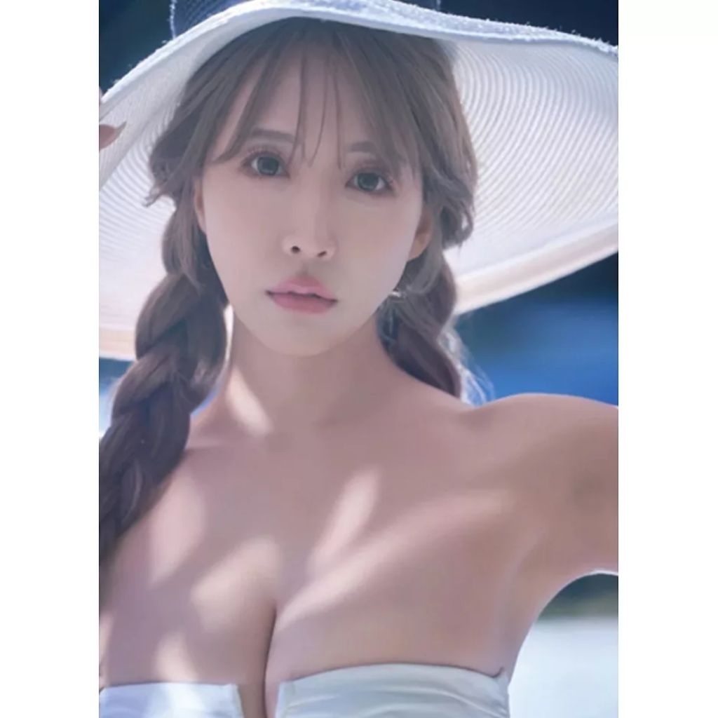 DSC☆全新 現貨 日版 三上悠亞 寫真集 「YUA」 不含特典 海外限定版 B款 AV女優 SKE48 鬼頭桃菜 攝影 | 蝦皮購物