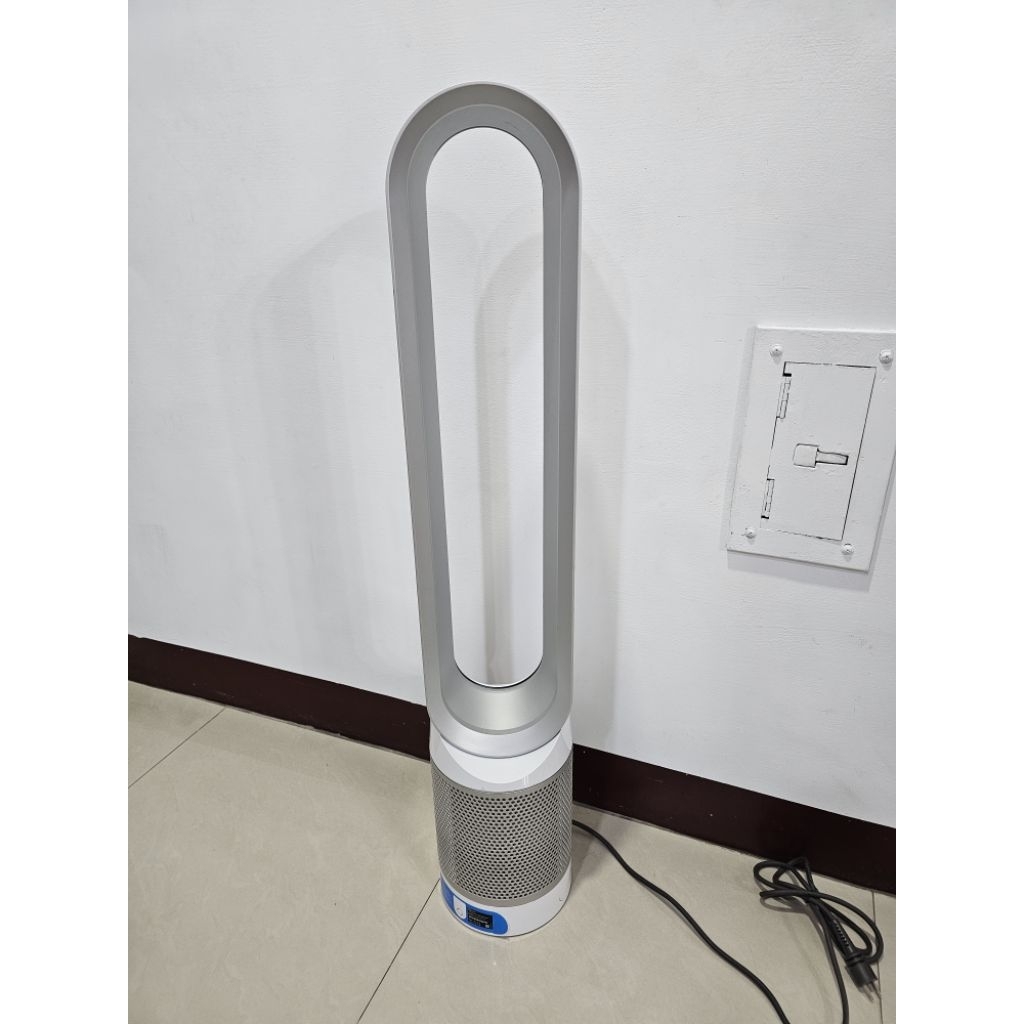 Dyson tp03 系列 無葉型風扇 空氣清淨氣流倍增器 瑕疵商品區 外觀漂亮 歡迎参考！ | 蝦皮購物
