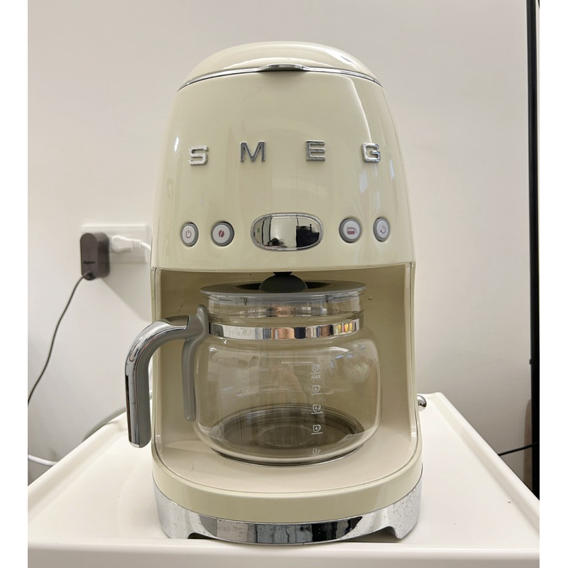 二手｜宜蘭smeg 義大利濾滴式咖啡機-奶油色(DCF02CRUS) | 蝦皮購物