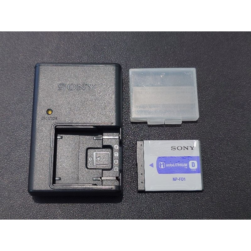 [精神小廢物]Sony CCD CMOS 數位相機 原廠 BC-CSD 充電器和 NP-FD1 電池 | 蝦皮購物