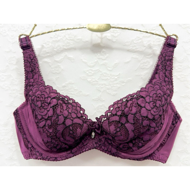 瑪登瑪朵 32/70C，薄罩杯，請詳細參閱「商品詳情」。 | 蝦皮購物