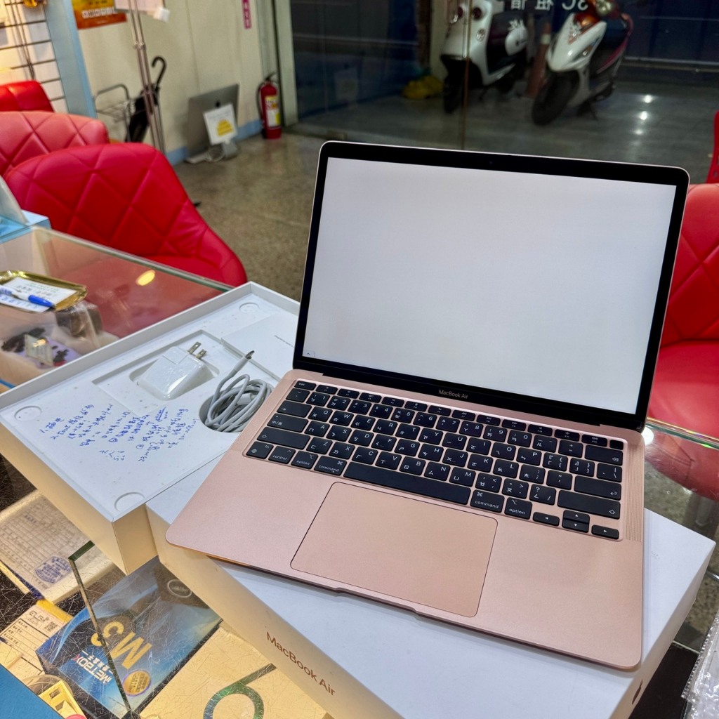 【艾爾巴二手】MacBook Air M1/8G/256G 13吋 金色#二手筆電#彰化店0Q6LC | 蝦皮購物