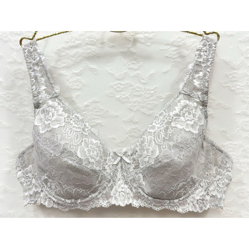 岱妮蠶絲胸罩：36/80B，薄罩杯，請詳細參閱「商品詳情」。 | 蝦皮購物