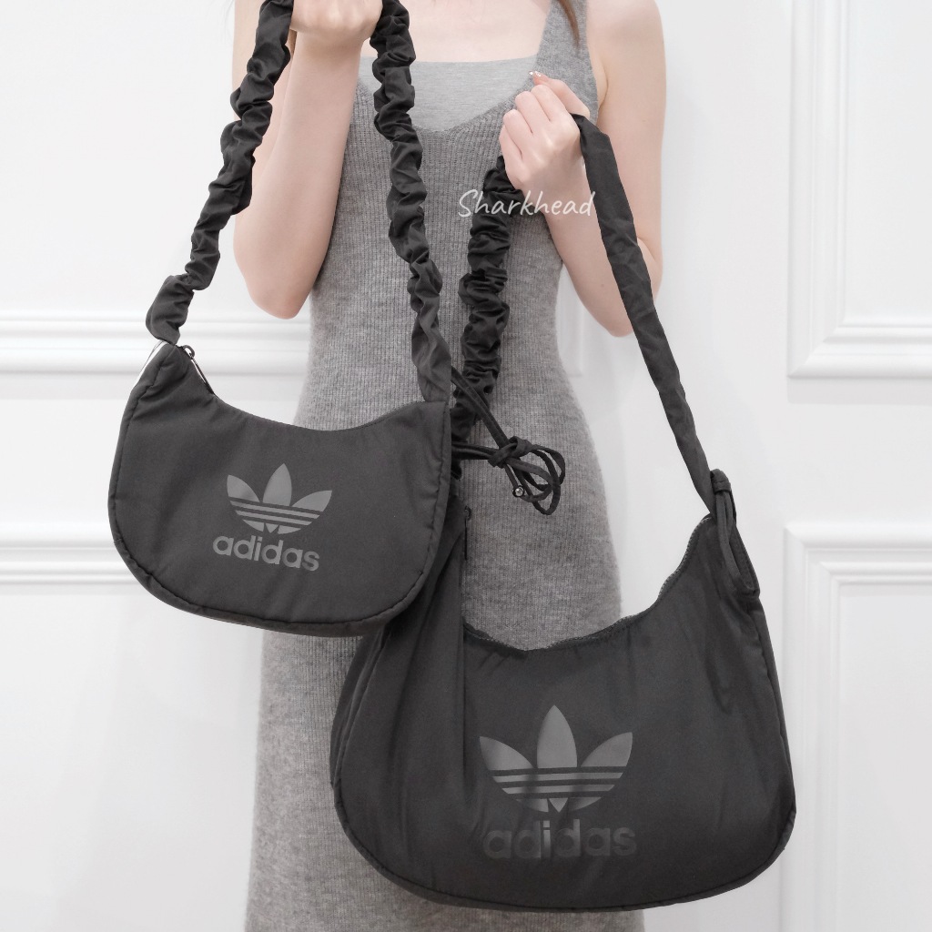 【Sharkhead】現貨 Adidas 雲朵包 黑 小包 抽繩 肩背包 側背 三葉草 三線 JP0144 JP0145 | 蝦皮購物