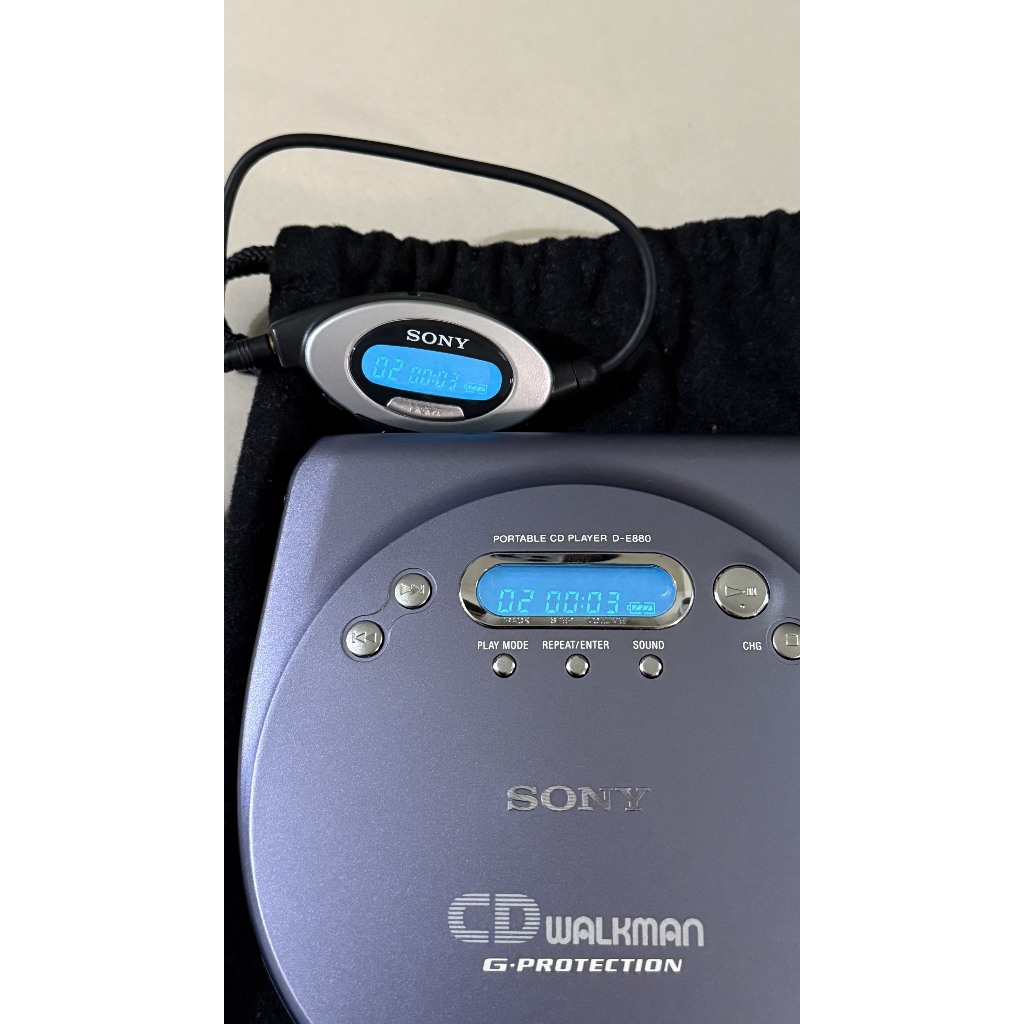 20周年機 珍藏品SONY WALKMAN D-E880 藍紫色 CD隨身聽 小全配 幾乎全新 類比聲音等同DE-01 | 蝦皮購物