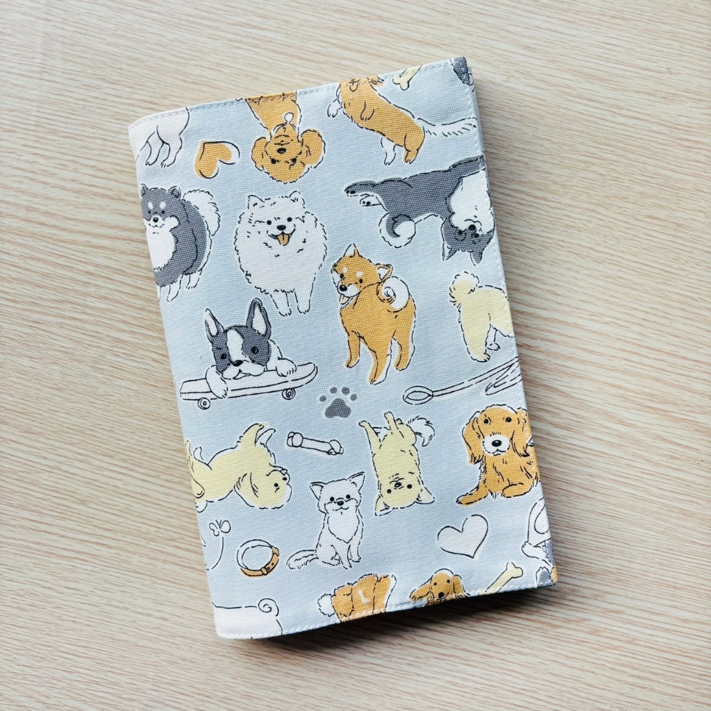 【一期一會】狗狗 手作可調式書衣 A5 25K B6 32K A6 50K 手帳 手札 書衣 書套 布書衣 媽媽手冊 | 蝦皮購物
