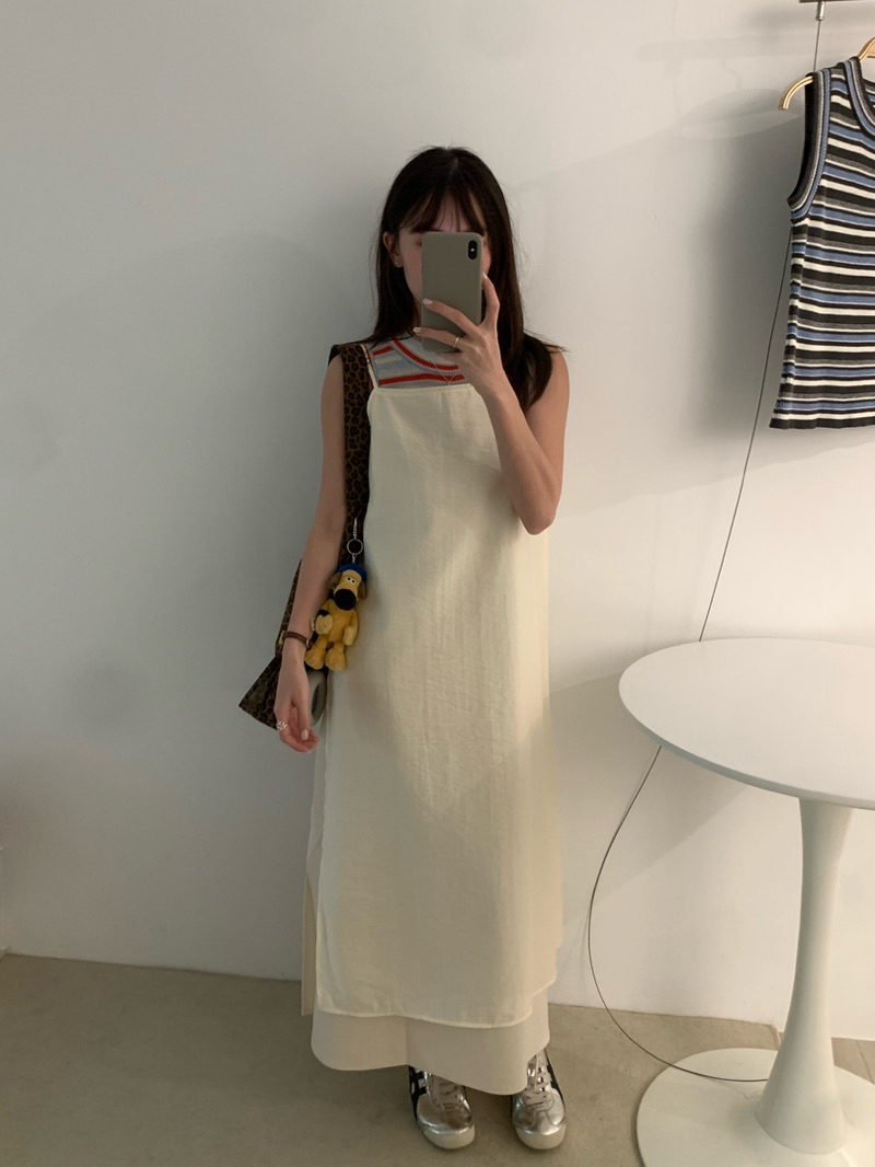 Mooyi-現+預｜細肩雙層側開衩洋裝(4colors) | 蝦皮購物