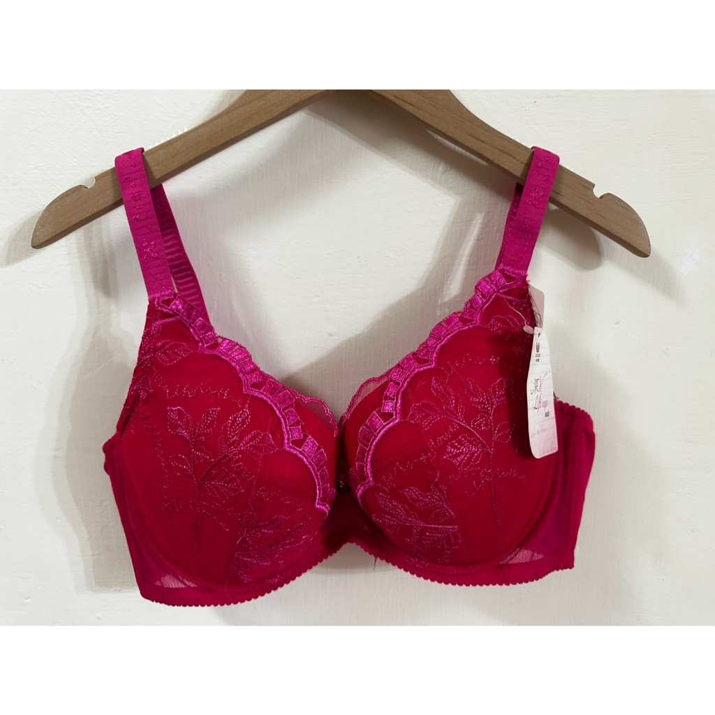 華歌爾 內衣 深V Lift up 75B 80B 75C 80C 80D 70E 75E 75D 蕾絲 | 蝦皮購物