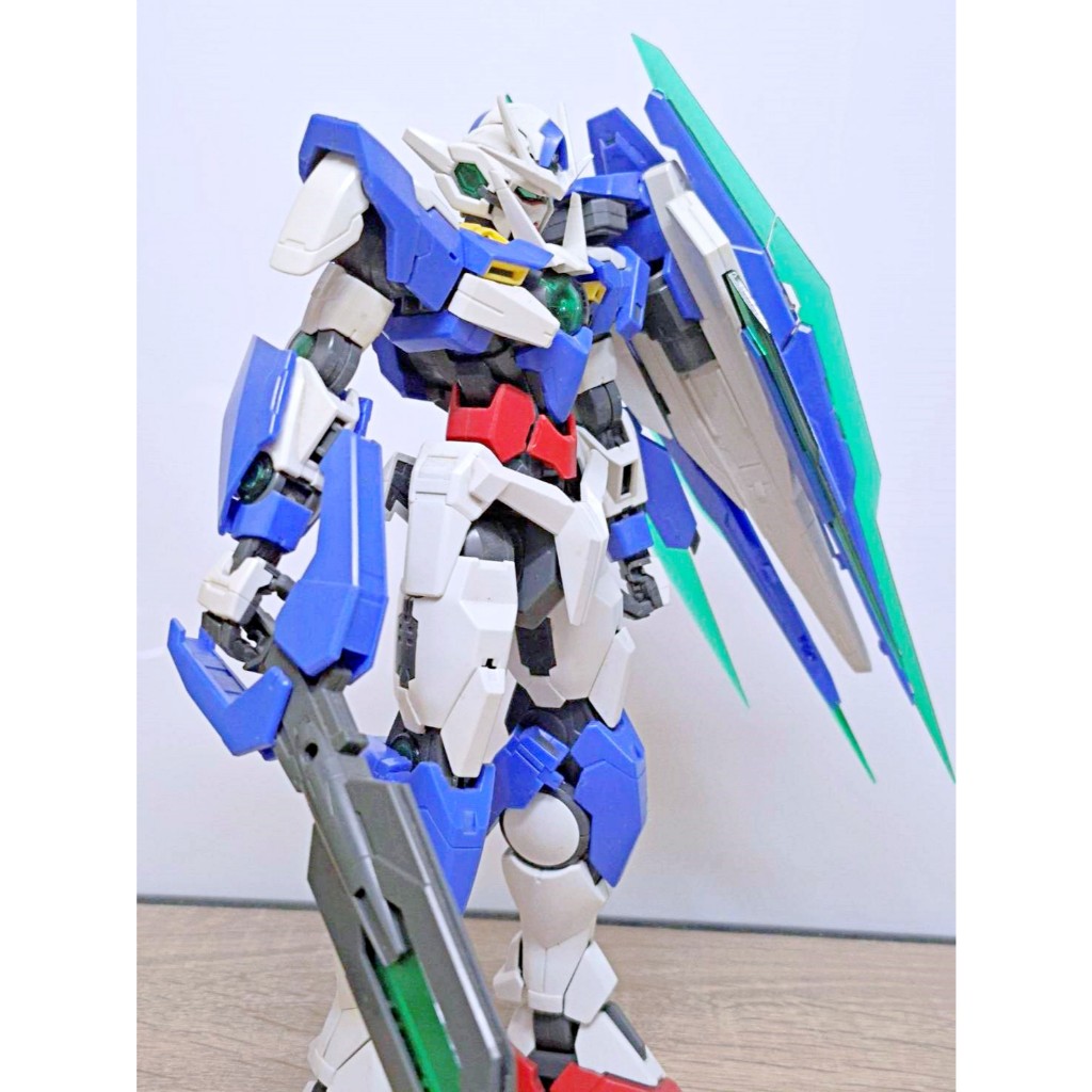 【出清已組模型】萬代 MG 1/100 鋼彈00 量子型 00q QAN[T] 殺肉 素組 組裝 模型 OOV | 蝦皮購物