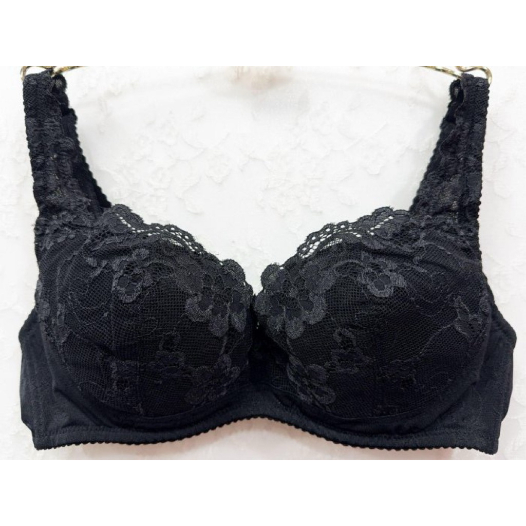 莎薇 32/70C，薄罩杯，請詳細參閱「商品詳情」。 | 蝦皮購物