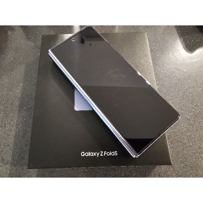 [保固中]Samsung z fold 5 256G 全配 精靈紫 已貼膜 在附手機殼（含原廠）及 觸控筆 | 蝦皮購物