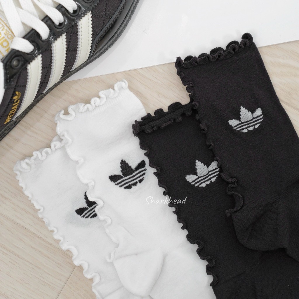【Sharkhead】現貨 Adidas 中筒襪 長襪 襪 捲邊 花邊 荷葉邊 黑 白 HC9532 長襪 三葉草 襪子 | 蝦皮購物