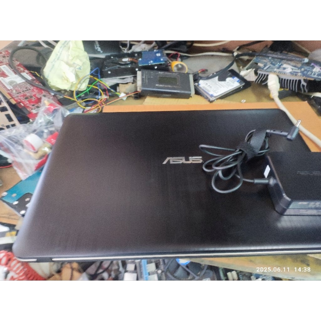 賣華碩X540N四核心15吋獨立顯示卡文書上網筆記型電腦 | 蝦皮購物