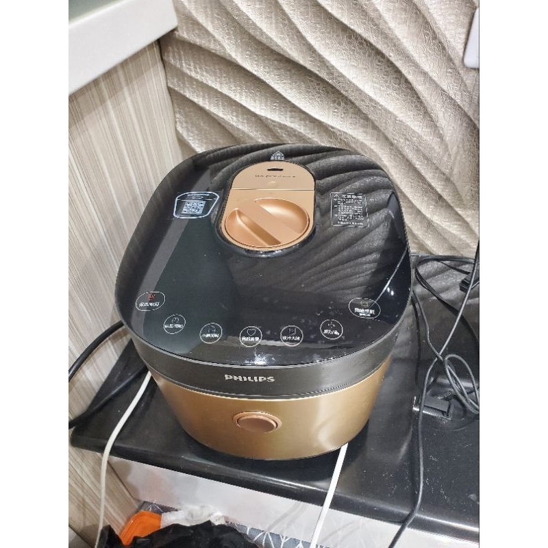 近全新，Philips 飛利浦 雙重脈衝智慧萬用鍋/壓力鍋 HD2195(金小萬) | 蝦皮購物