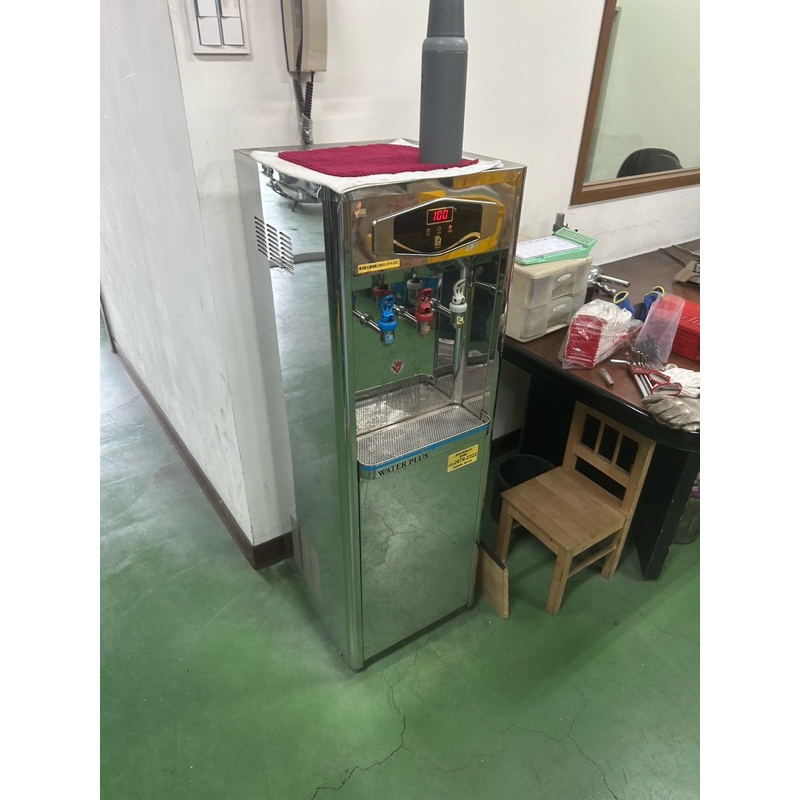 桃園OK二手家具-極新 樂泉 LC-600 三溫飲水機 白鐵身 | 蝦皮購物