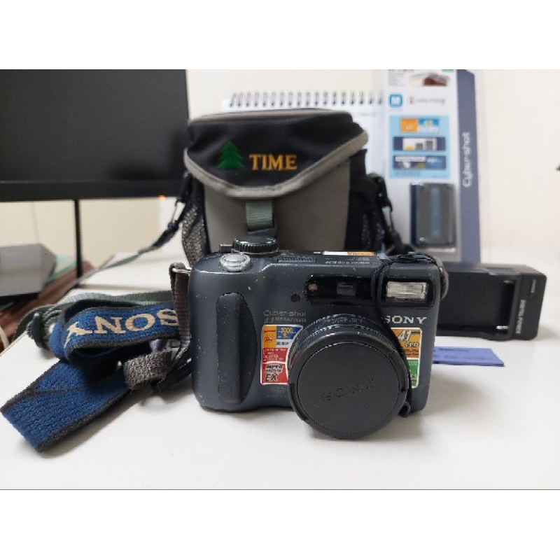 蔡司原廠老CCD鏡頭 Sony DSC-S85 4百萬畫素 6倍光學變焦 功能正常 文青街拍利器 單手可拍攝 便宜出售 | 蝦皮購物