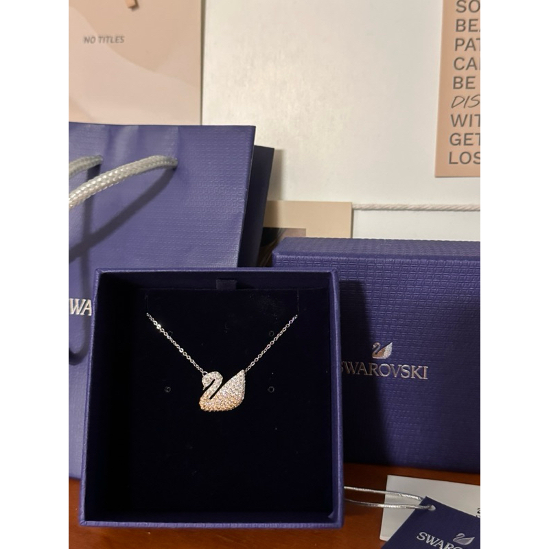 全新正品SWAROVSKI 施華洛世奇 漸層水晶天鵝造型銀色項鍊 5215034 | 蝦皮購物