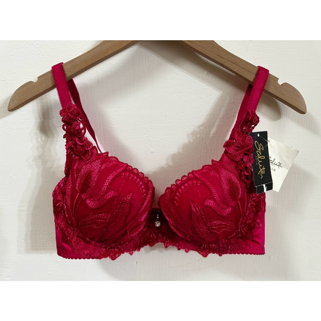 Salute 莎露內衣 細緻蕾絲內衣 高CP 只屬與妳 70C 32C 70D 32D 滿滿蕾絲 紅色 火辣辣 新降 | 蝦皮購物