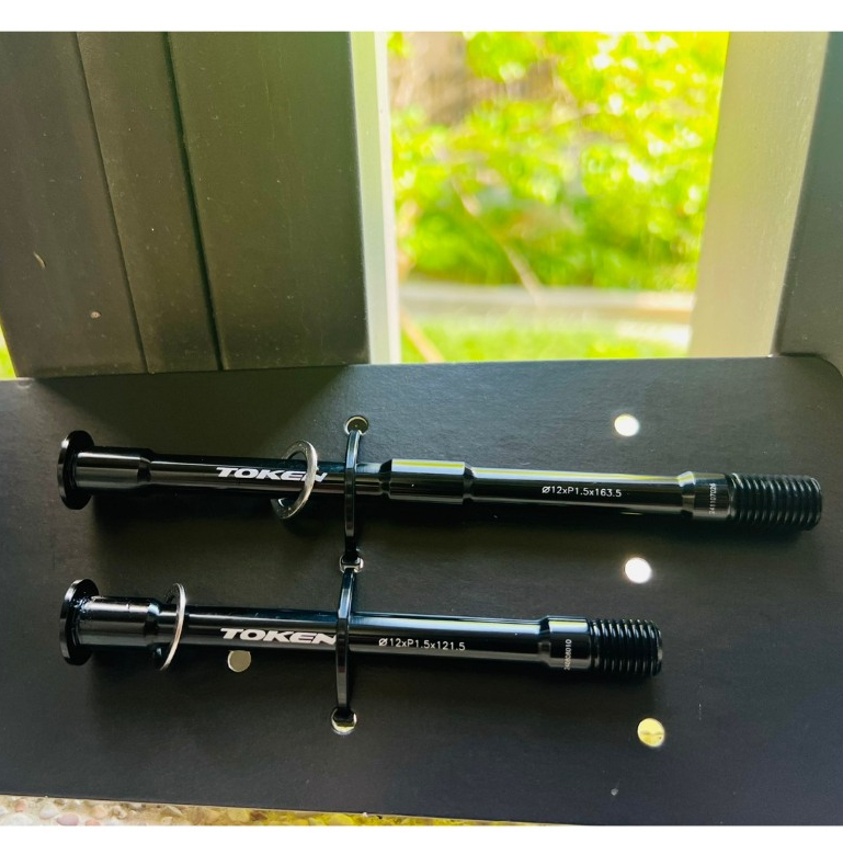 【放肆拜客】TOKEN TK12SL/ 超輕量碟煞公路車用貫通軸/SHIMANO 12mm E-Thru P1.5適用 | 蝦皮購物