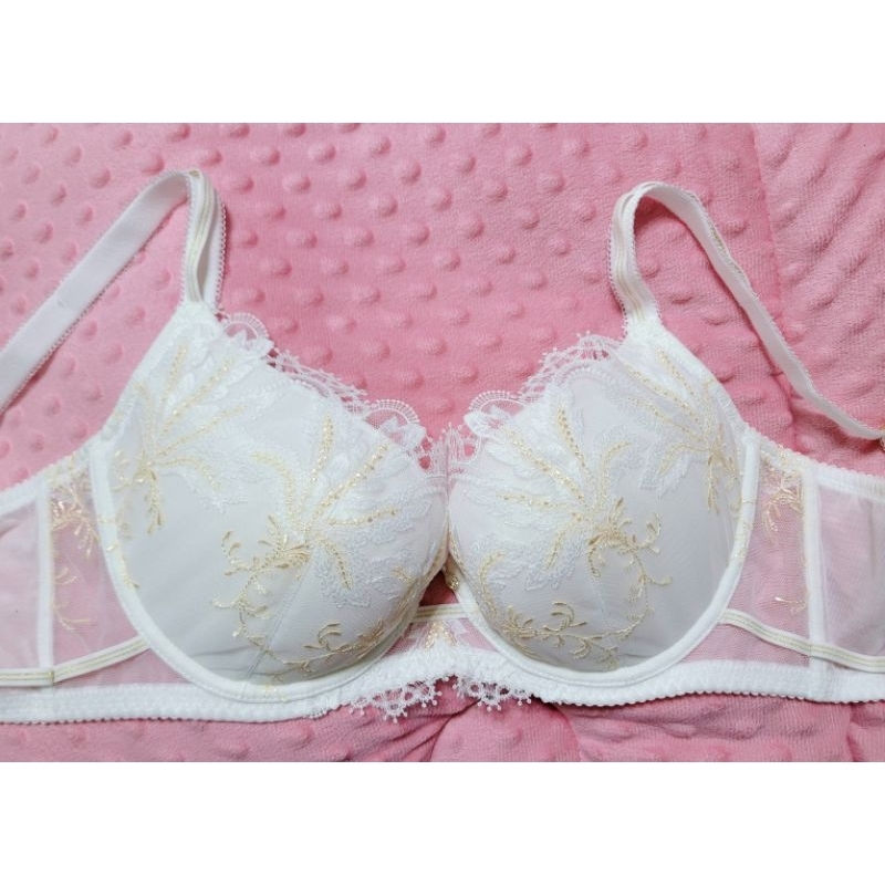 ☆瑪登瑪朵☆La Pretti系列☆迷人內衣--(牙白--85F.90E.90F.).362 | 蝦皮購物