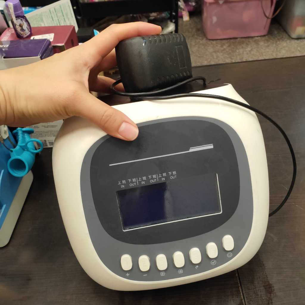 *二手 自行設定 大雁DAYAN DY-8888 六欄位雙色微電腦打卡鐘 $599 | 蝦皮購物