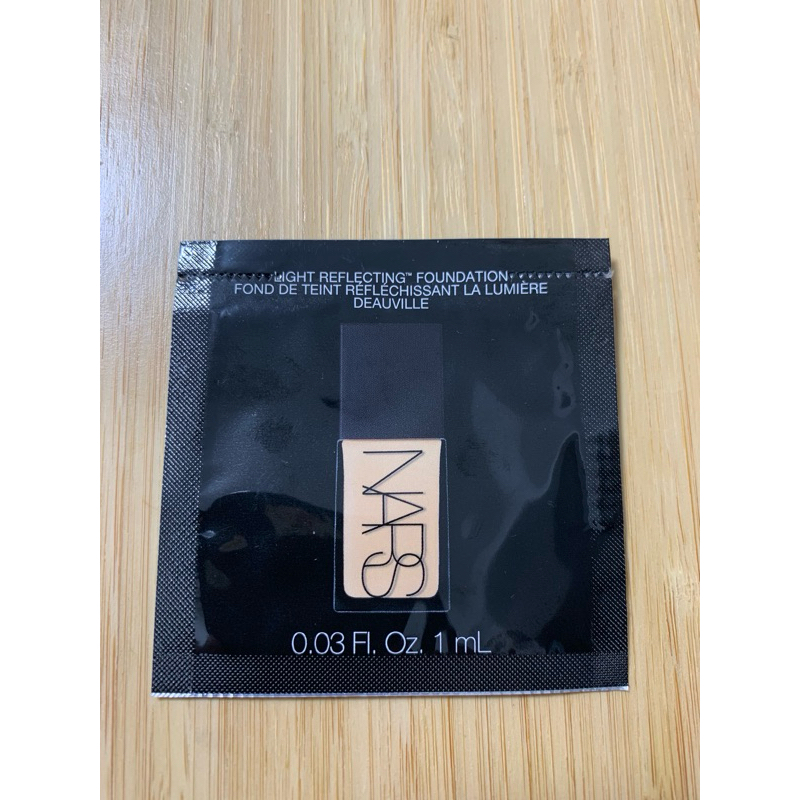 NARS 裸光肌萃粉底精華 1ml #DEAUVILLE 效期至2026/10 | 蝦皮購物