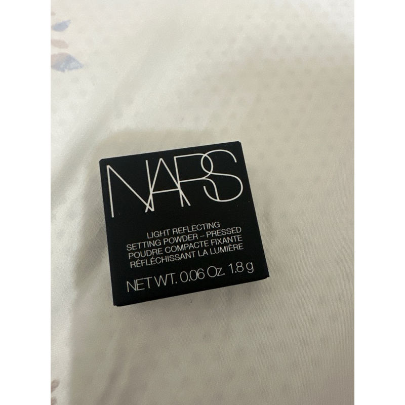 全新 專櫃 NARS 迷你裸光蜜粉餅 1.8g迷你版 | 蝦皮購物