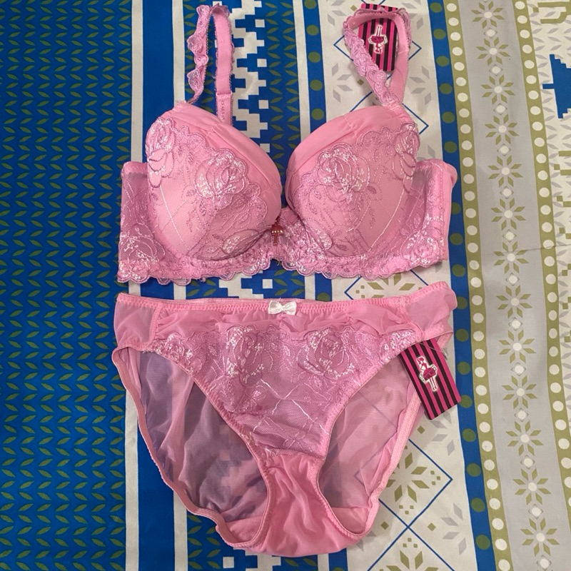 波曼妮亞成套內衣褲70B/70C | 蝦皮購物