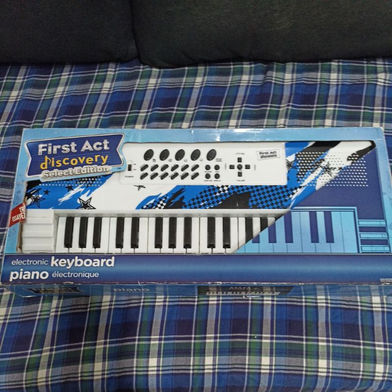 二手 First Act Discovery Keyboard Piano鍵盤鋼琴 37 鍵 8 種樂器聲音 | 蝦皮購物