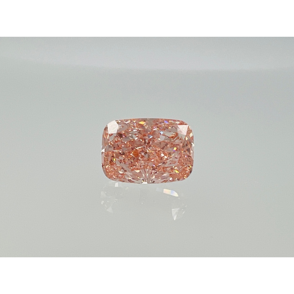 一克拉枕型粉紅彩鑽 FANCY VIVID PINK / 1.67ct / VS1 | 蝦皮購物