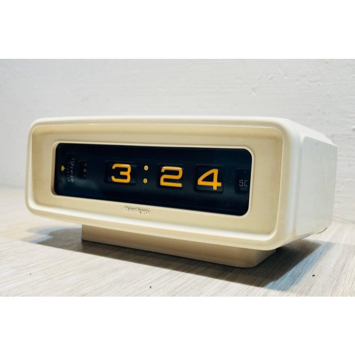 日本中古美品 Sankyo DT-303 Digital Flip Clock 滾筒翻頁鐘 太空時代 絕版品 | 蝦皮購物