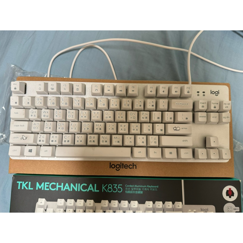 Logitech 羅技 K835 TKL有線鍵盤 紅軸 九成新 | 蝦皮購物