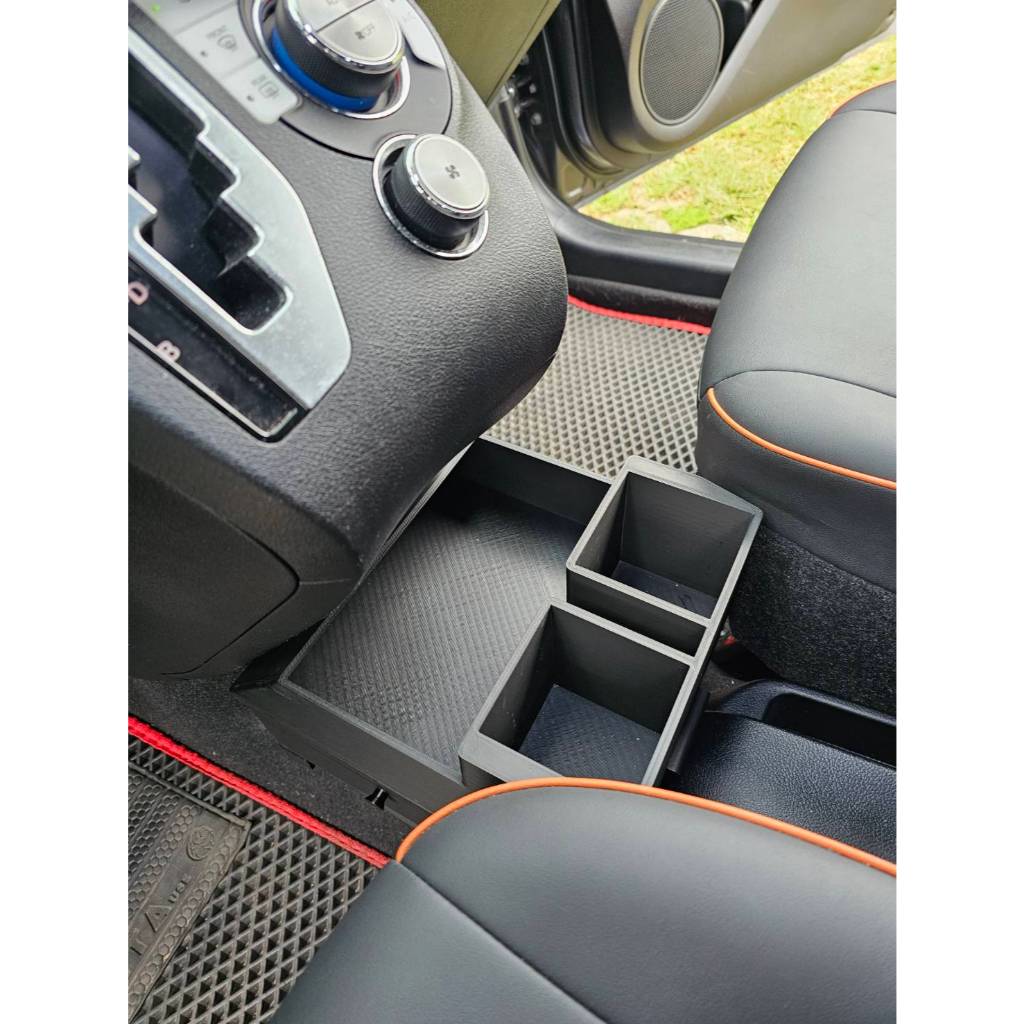 (新上市)TOYOTA Sienta 中控台下方空間置物盒 衛生紙盒 置物盒 置物箱 杯架 ~新上市特價中~ | 蝦皮購物