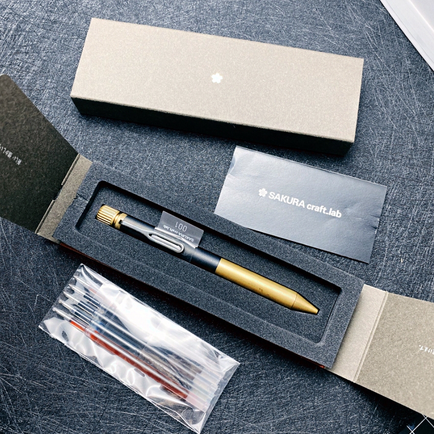 二手良品 SAKURA craft_lab 001 日本櫻花 經典黃銅書寫筆【棕黑色】 | 蝦皮購物