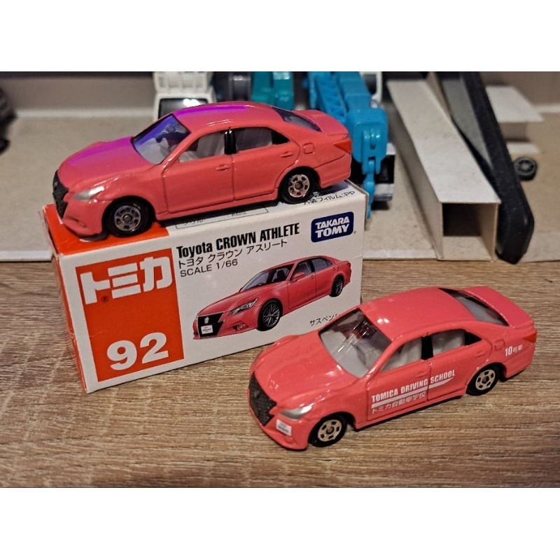 Tomica No.92 TOYOTA CROWN ATHLETE 一般+駕訓車塗裝 兩台合售 | 蝦皮購物