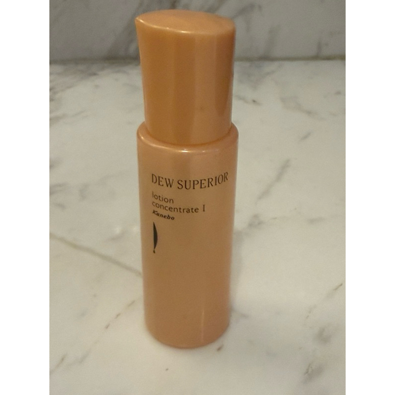 [雅雅的店]Kanebo 佳麗寶 DEW潤活精純露40ml(保濕或清爽) | 蝦皮購物