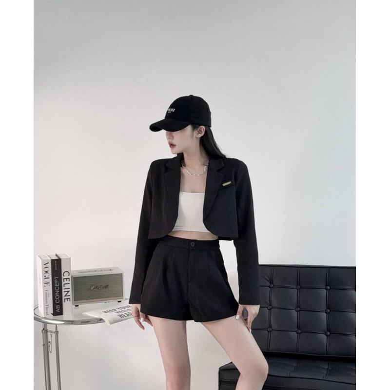【Y.LLL】｜預購｜質感鐵標弧型挺版西裝外套+後鬆緊短褲set 兩件式套裝 | 蝦皮購物