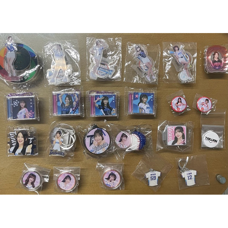 現貨 WBSC WBCQ 12強女孩 P12 棒球 壓克力鑰匙圈 金屬球員鑰鎖圈 壓克力人形立牌 大巨蛋紀念幣 | 蝦皮購物